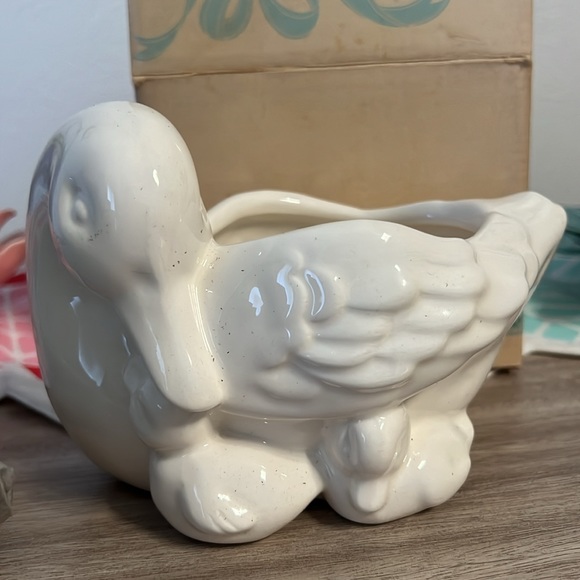 Avon | Accents | Vintage Avon A Mothers Love Ceramic Planter | Poshmark